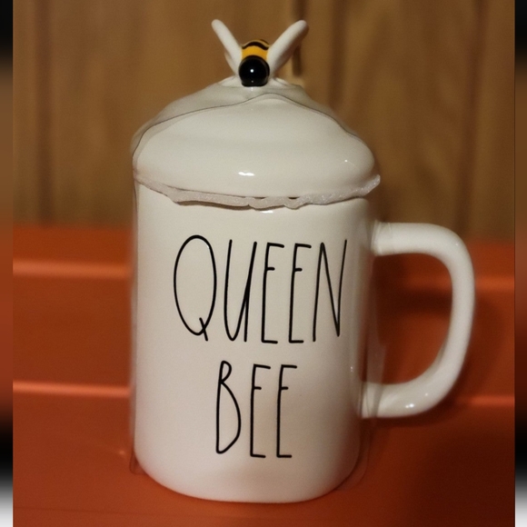 Rae Dunn | Kitchen | Rae Dunn Queen Bee Topper Mug | Poshmark